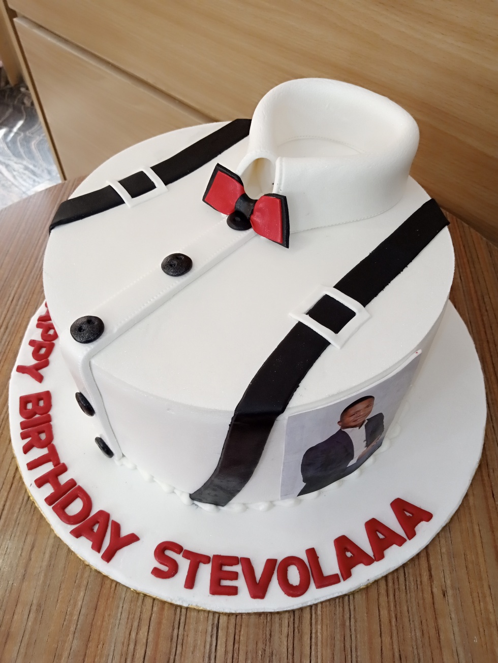 Gentleman Cake - Doofies Cakes | Buy Cakes Online in Abuja, Nigeria ...