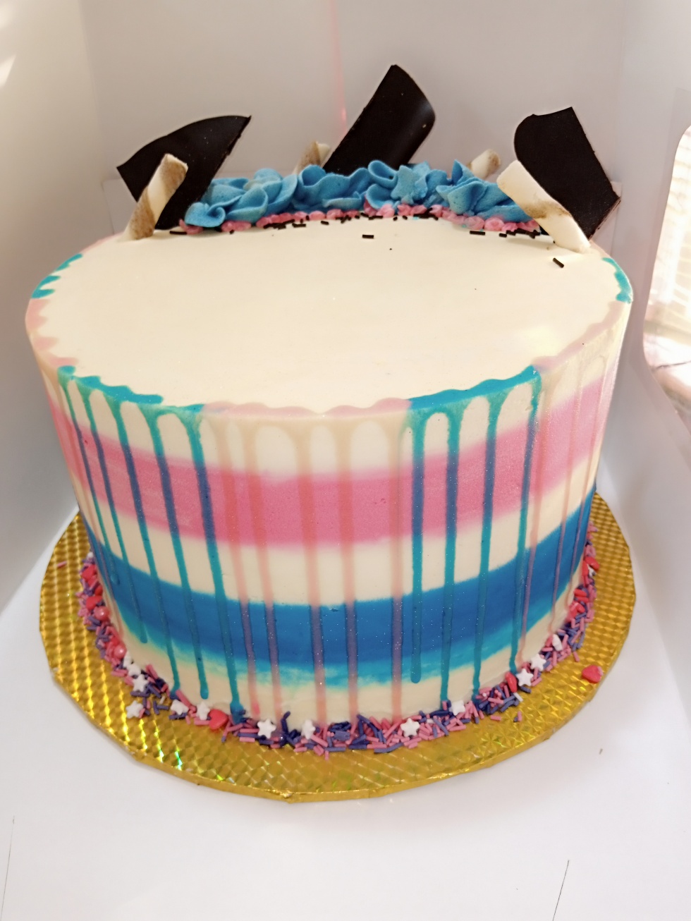 Pink sky stripes - Doofies Cakes | Buy Cakes Online in Abuja, Nigeria ...
